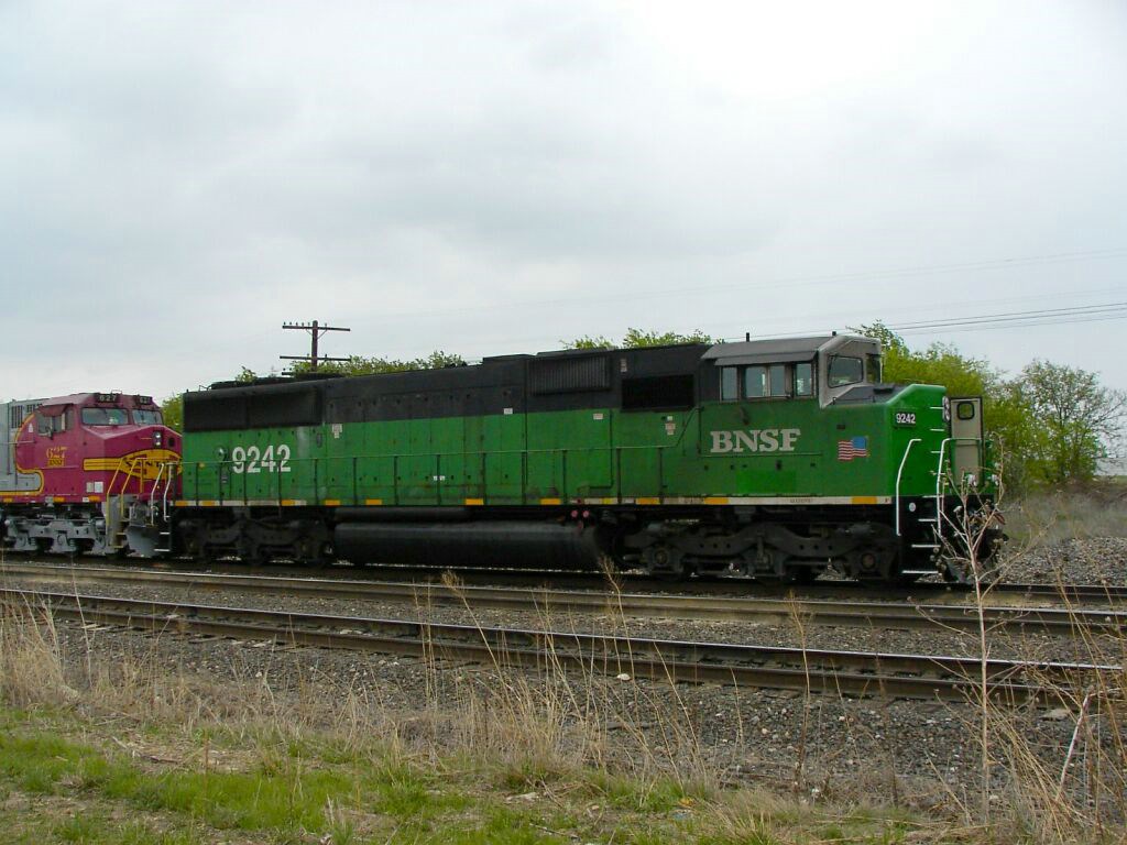BNSF 9242